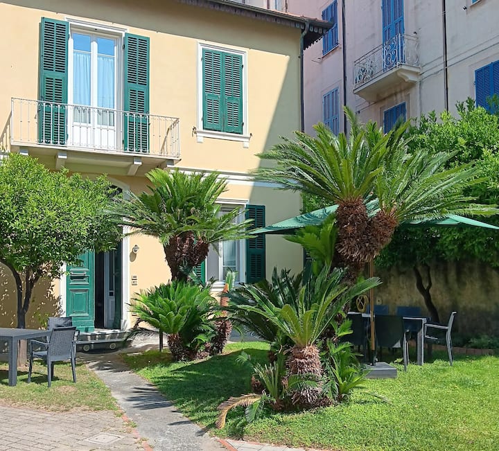 Villa Sant’anna Apt Est 100m Dal Mare + Posto Auto - Alassio