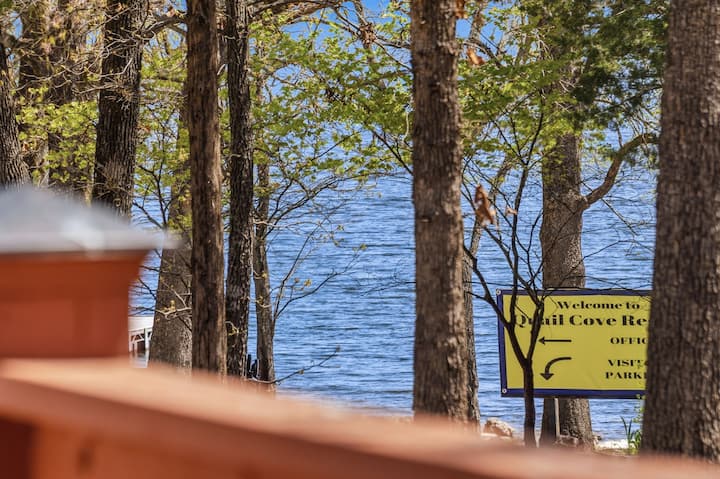 Quail Cove 5 - Lakefront Studio Boat Slip - Shell Knob, MO