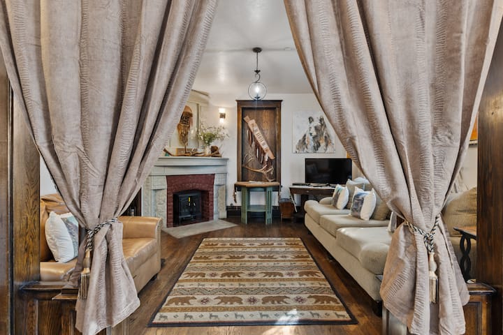 102 Queen Bed/prvt Bath, Kitchen, Sofas - Gardiner, MT