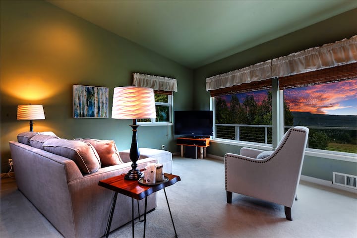 Pleasantview- Spacious, Serene Studio - Monroe, WA