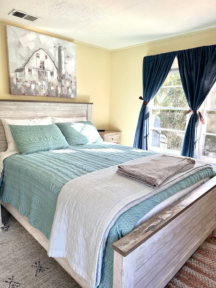 Live Oak Cottages Ii Intown-nature  Retreat - Tallahassee, FL