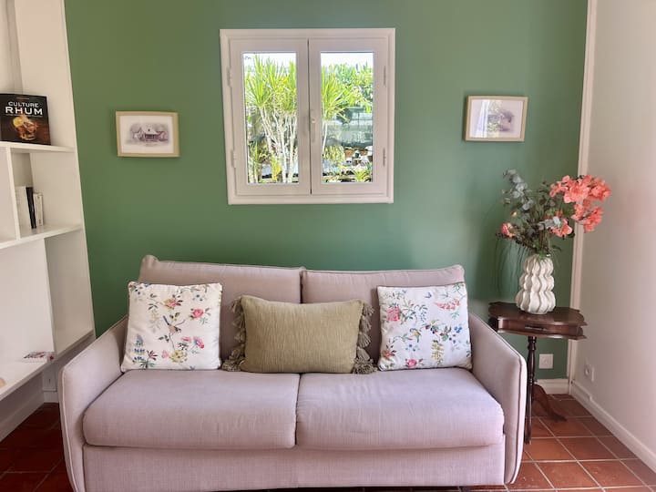 Charmant Cottage Climatisé Au Calme, Bien Placé - Guadeloupe