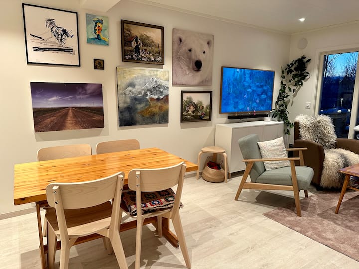 Beautiful House With Garden Close To The City - Tromsø