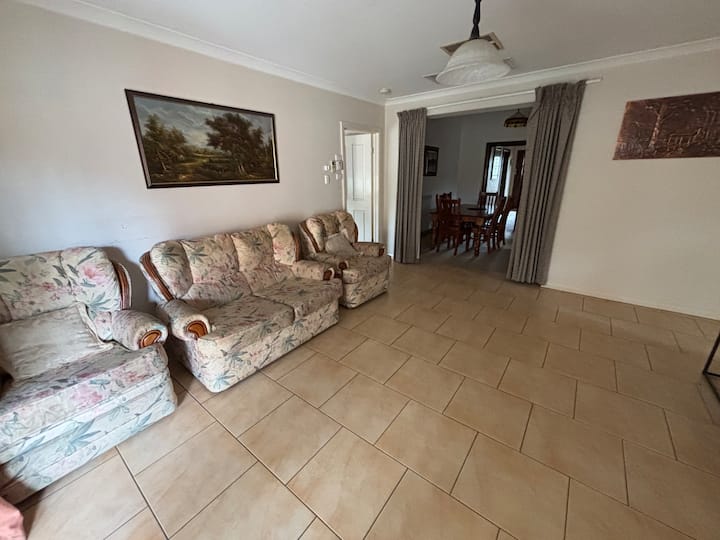 #1 Townsend Townhouse - Albury