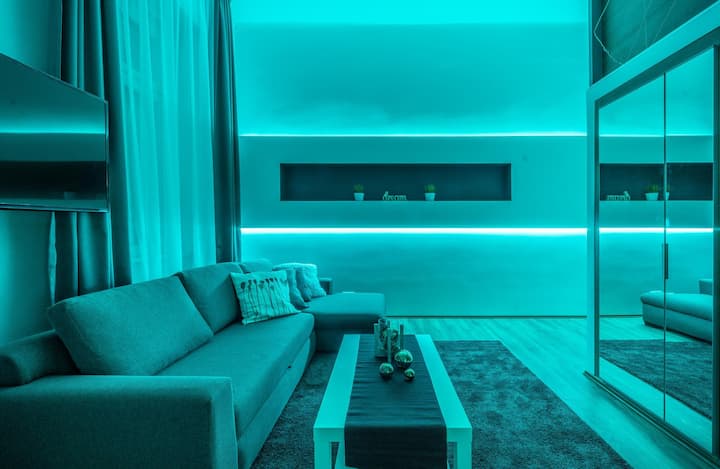 Perfect Chic Downtown Loft * * * * (Apt A) - Budapest