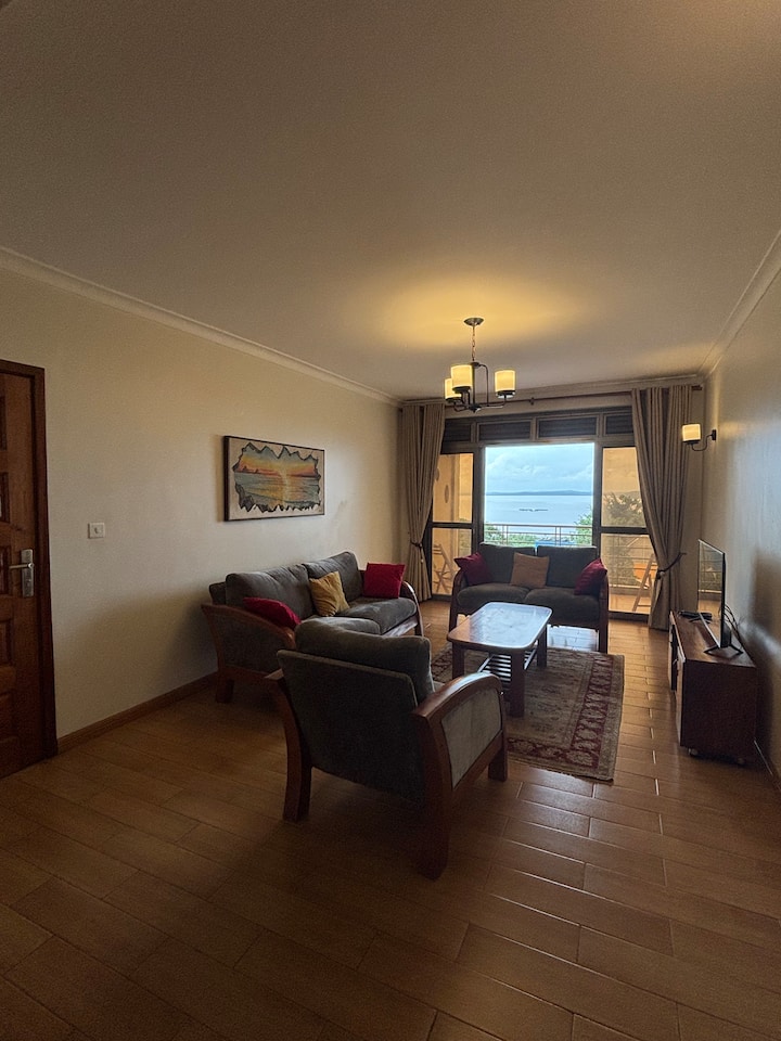 Spacious Lakeside Three-bedroom Apartment - Kampala