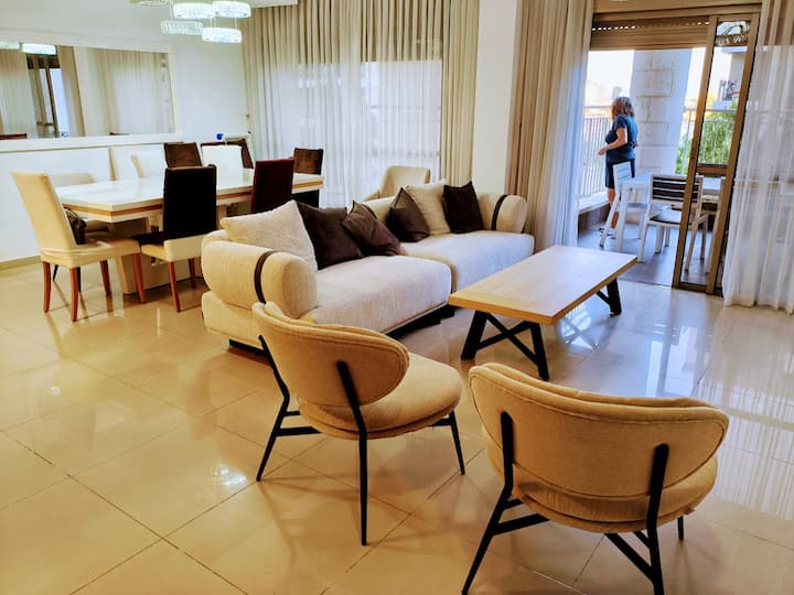 Spacious Apartment Best Location - Jerusalem