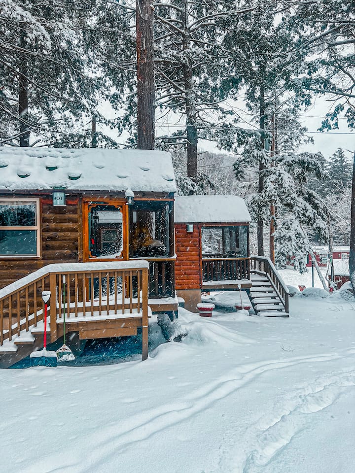 Motel Long Lake Adirondacks Pet Friendly Hideaway - Long Lake, NY