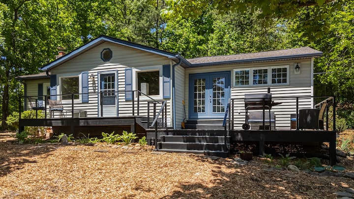 Pet-friendly Views Near Asheville + Biltmore Pass - Weaverville, NC