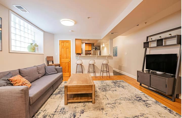 Large 2 Bdrm In The Heart Of Columbia Heights! - Washington, D.C.