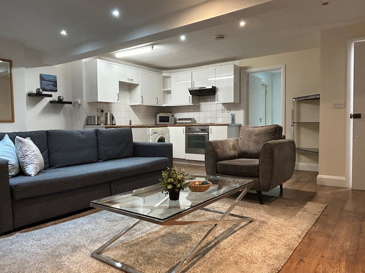 Good Size 1-bedroom London Hyde Park B23 - Londen