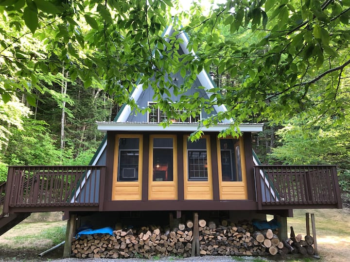 Classic Vermont A-frame | Fire Pit | Near Stratton - Vermont