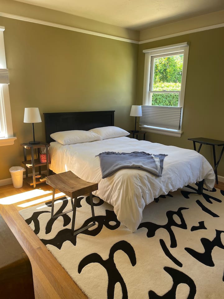 Walk To Downtown Willow Glen! Private Room & Bath! - Santa Clara, CA