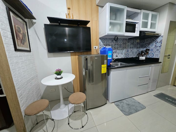 Furnished 1 Br Unit At Grass Residences Tower 4 - Quezon City