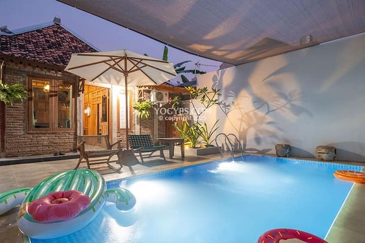Nglaras Ayem Comfy Villa W/ Private Pool Jogja 3br - Yogyakarta