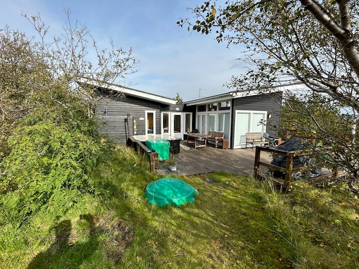 3 Bedroom Summerhouse Near Geysir Hot Springs - Iceland