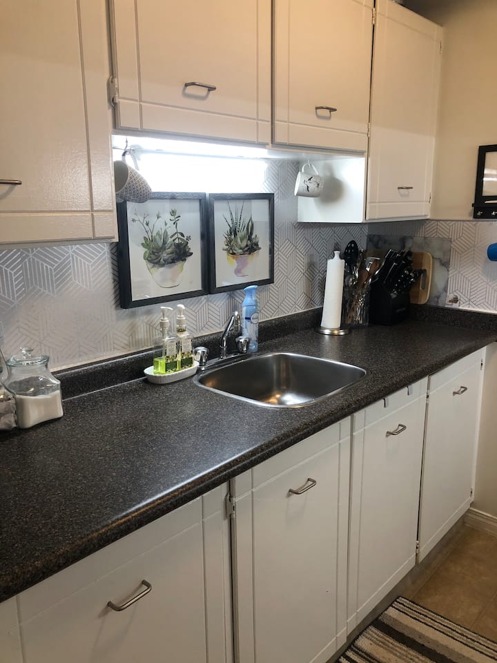 Clean & Comfortable Bedroom. Close To Hospital. - London, Ontario