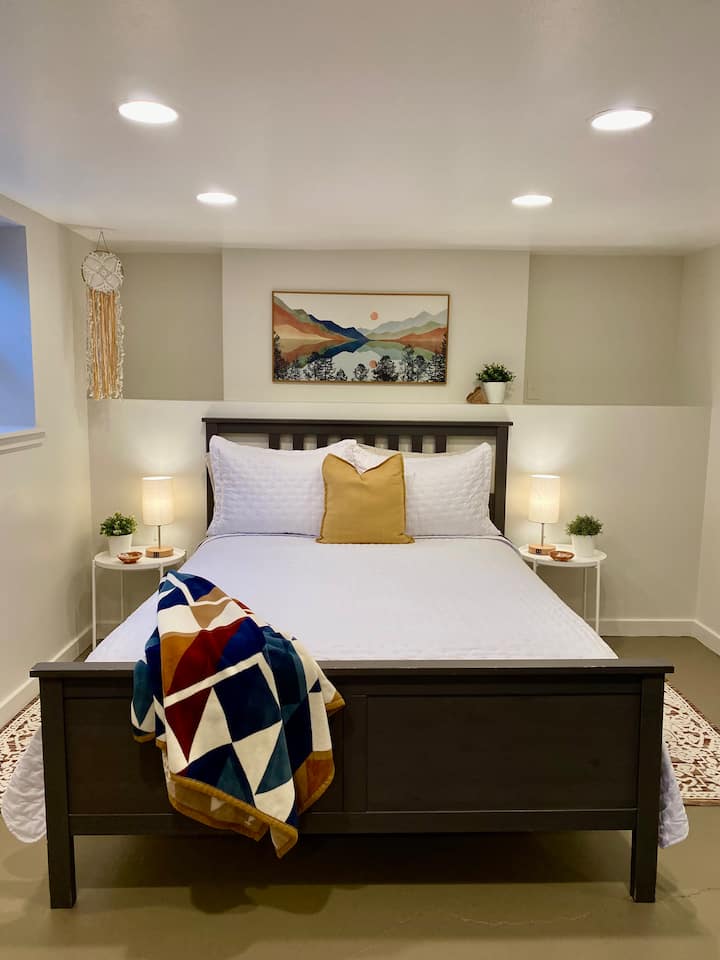 Newly “Zhoozhed” North Portland Private Studio - Portland, OR