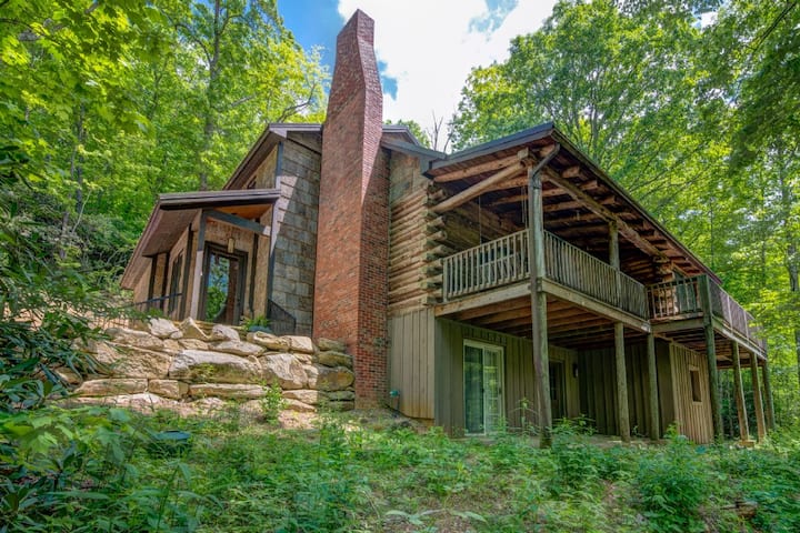 Large Home W/biltmore Pass & No Airbnb Service Fee - Black Mountain, NC