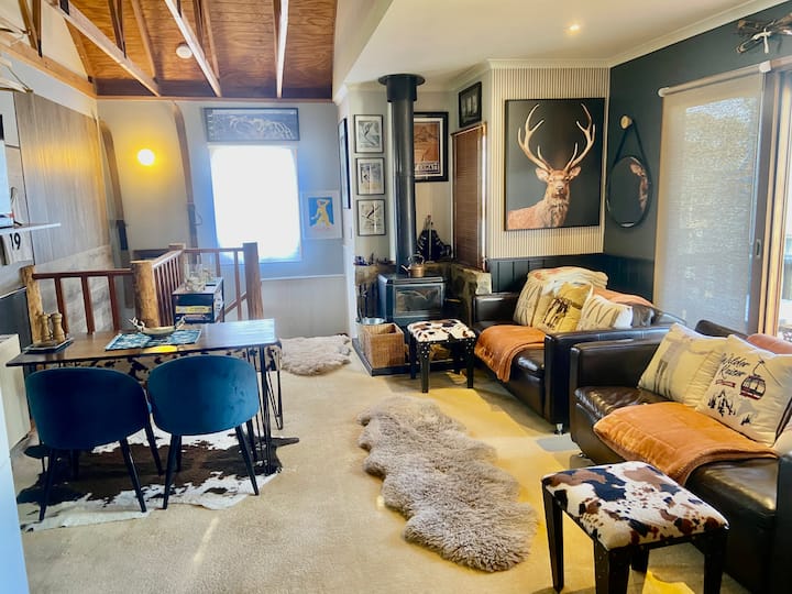 ‘Winterhaven’ By The Reserve Sleep 5 - Dinner Plain