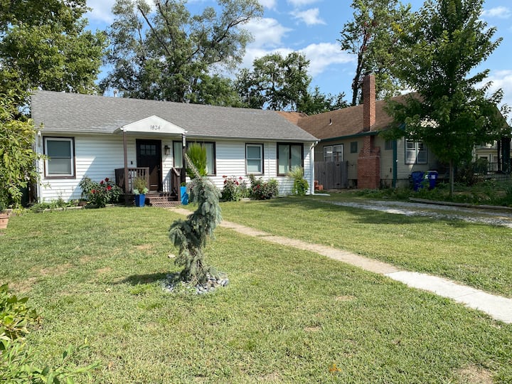 Bungalow With Sidecar - Lawrence, KS