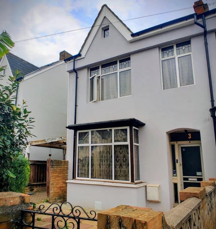 Bnb Southall, Centrally Situated. Nr Heathrow. - 하예스