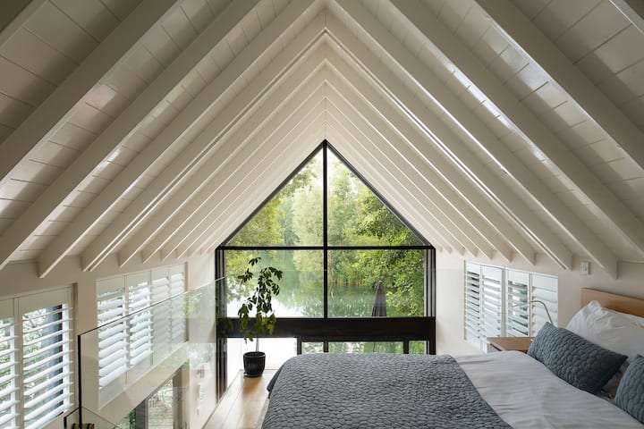 Willow | Glass Lake Retreat With Hot Tub & Kayak - Cirencester