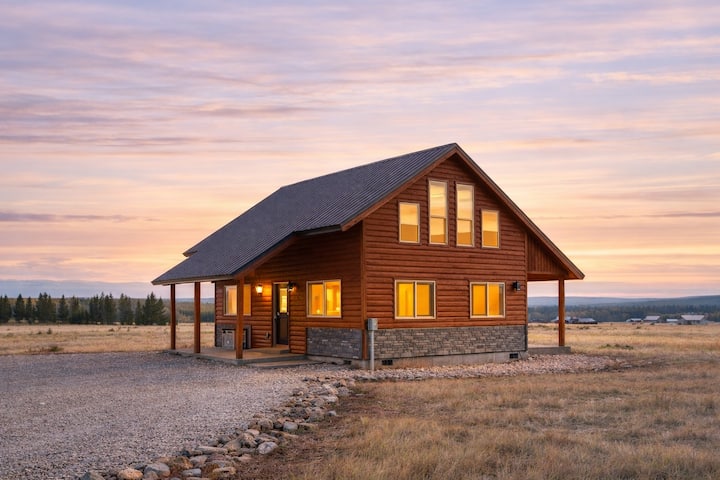 Summit View Cabin+hotub+ac+wifi+34mintoyellowstone - Idaho