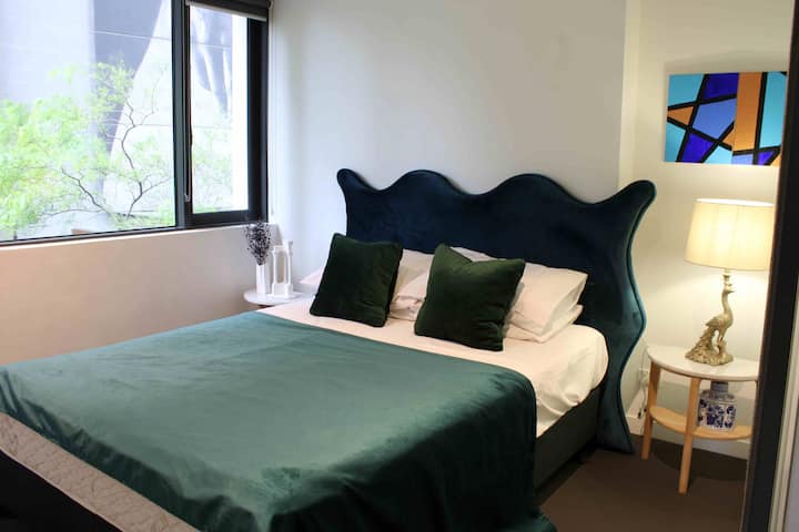 City Apartment Two Bed With Kitchen, Good Location - Melbourne