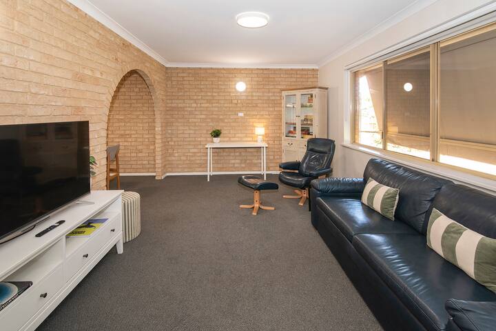 Just Beachy- Large Yard, Bbq, Wifi - Busselton