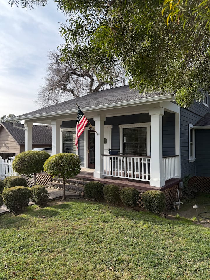 Remodeled 1919 Craftsman House - SeaQuest Folsom, Folsom