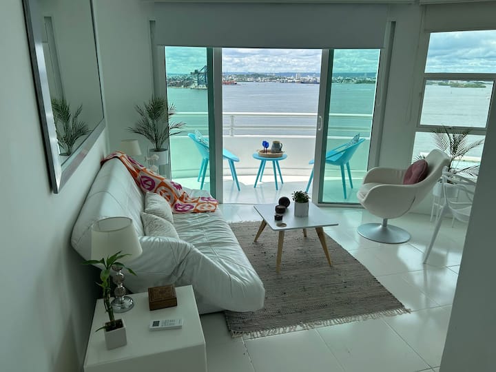 Bay-view Apartment In Bocagrande. Vista A La Bahia - Cartagena de Indias