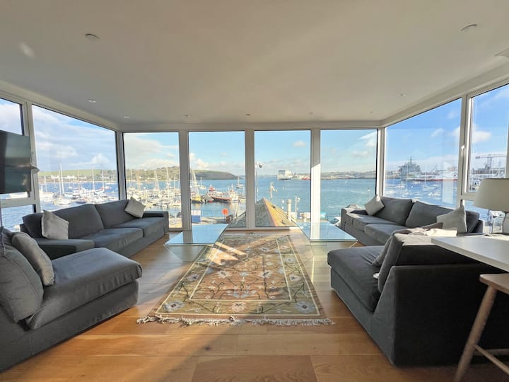Waterside House, Panoramic Harbour Views & Parking - Falmouth
