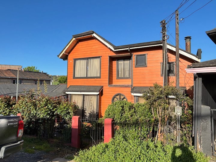 Casa Familiar Con Excelente Ubicación En Castro - Castro, Chile