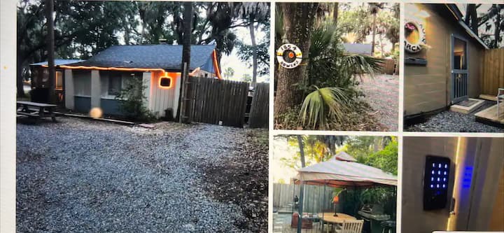“Chateau Margaux” Cottage - Folly Beach, South Carolina