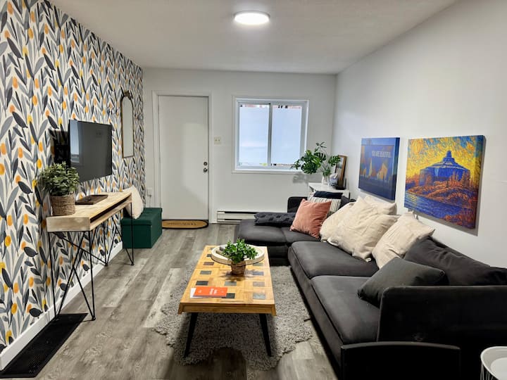 The Staywell On Walford: Steps From The Hospital - Greater Sudbury