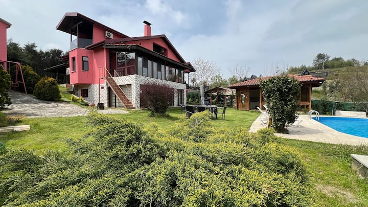 Mercan Villam Sapanca Da  9x4 Mt. Isıtmalı Havuzlu - Sakarya