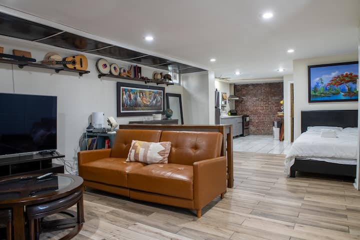 Near Nyc & Metro-north! Private Yonkers Studio - Yonkers, NY