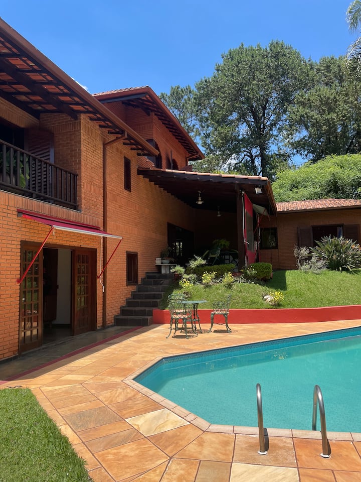 Casa Em Condomínio Fechado. Lazer Completo. - Ibiúna