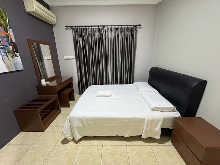 Double Bedroom W Shared Bathroom (145) - Kuching