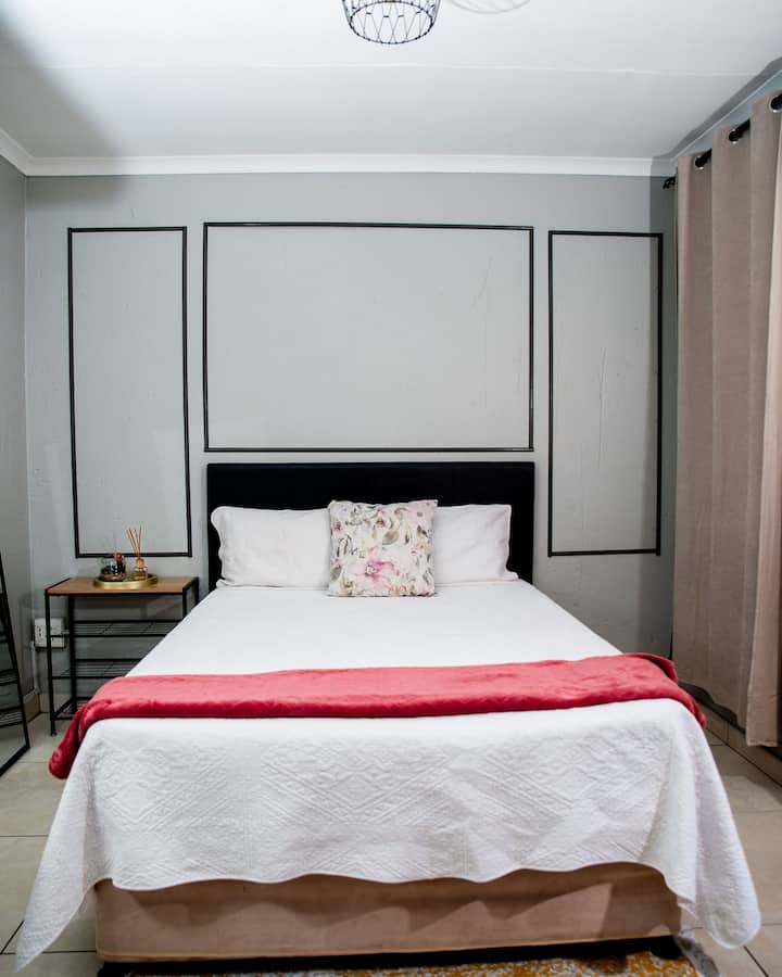Ntlo Ya Baet Guesthouse - Room 7 - Vanderbijlpark
