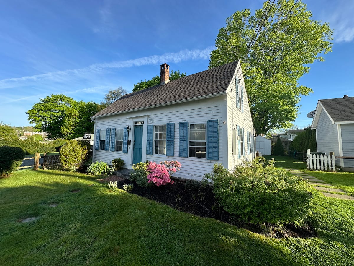 House and Cottage Vacation Rentals in Mystic | Airbnb