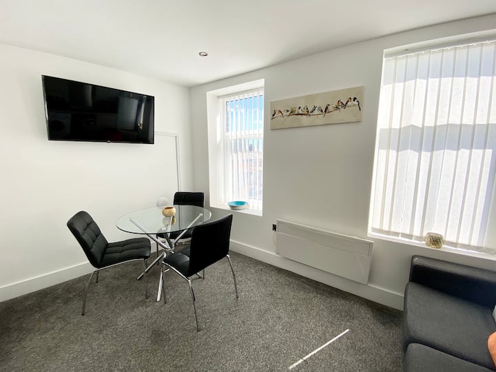 Winter Gardens Service Apartment 2 Bed Top Floor - Blackpool