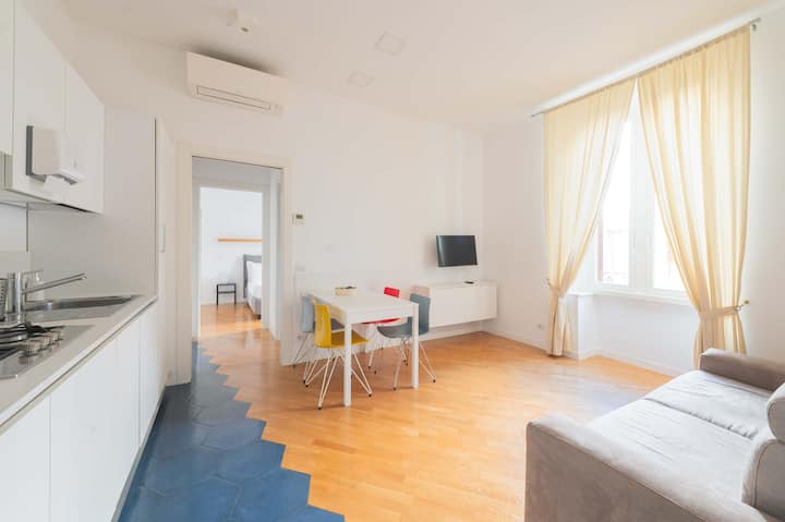 Venusia Luxury Vicino Colosseo Al Centro Di Roma - Rome