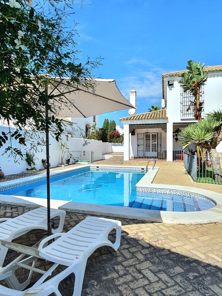 Charming Spanish Villa Beside Beach - Sanlúcar de Barrameda