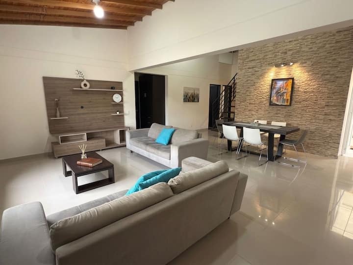 4 Hab Laureles +350 Reseñas | Ideal Grupos - Medellín