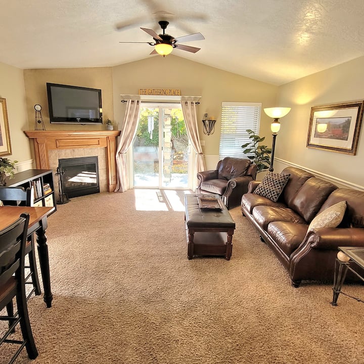 Gorgeous Executive Home Main Level In A+ Slc Lctn - West Valley City, UT