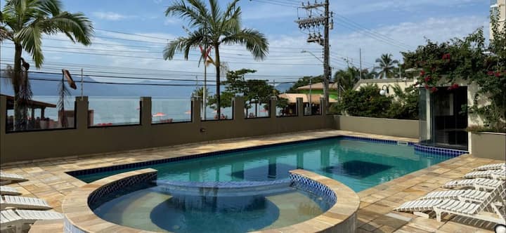 Apto Com Piscina E Vista Para A Orla Da Praia . - Caraguatatuba