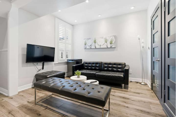 Spacious 4br Toronto Stay Near U Of T & Downtown - Toronto, ON