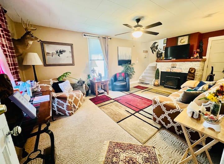 Weekend Getaway! Private Apartment - Spokane, WA